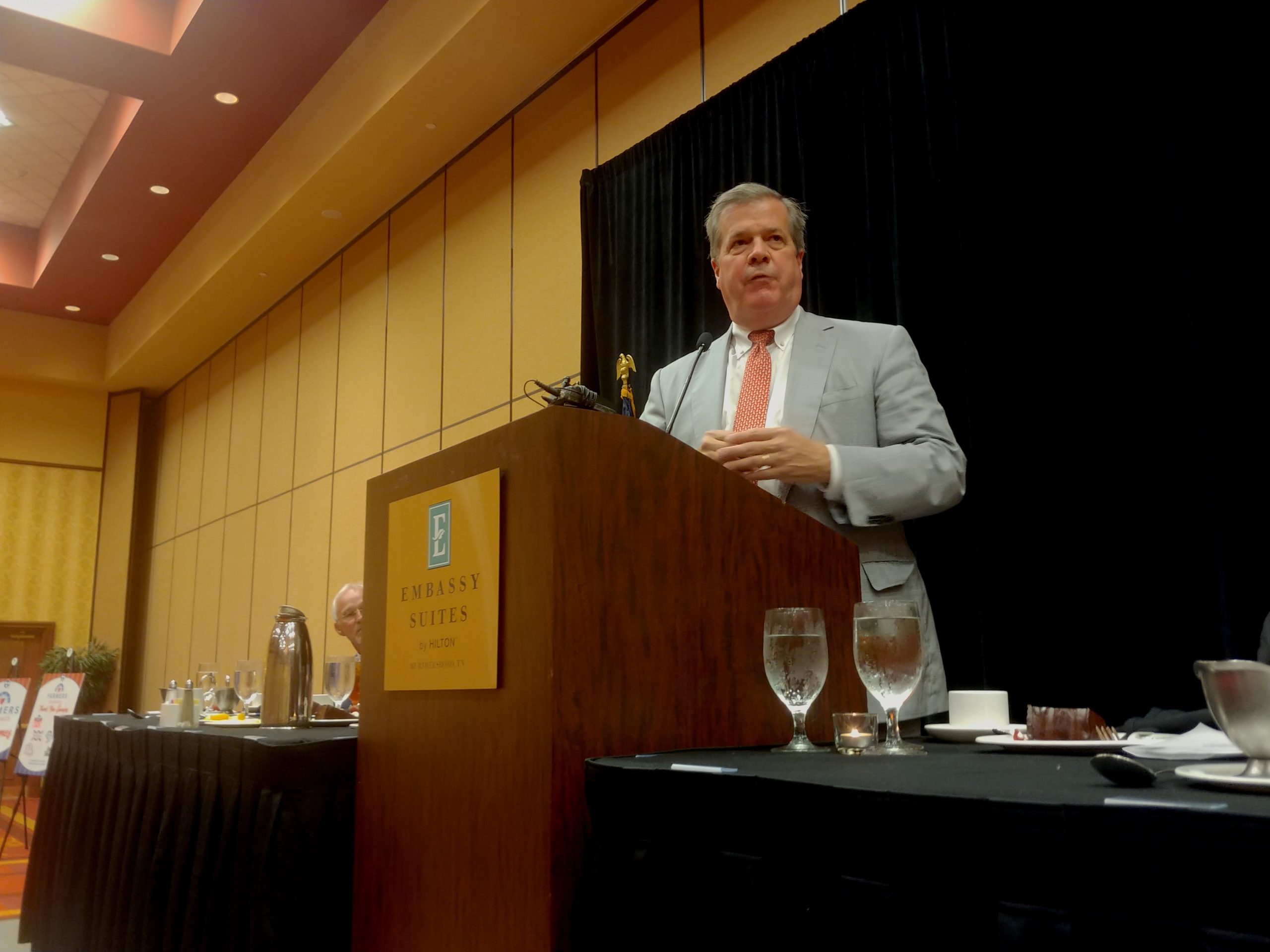 At Murfreesboro Event, Dean Talks About Helping Small Towns; Lee Is A ...