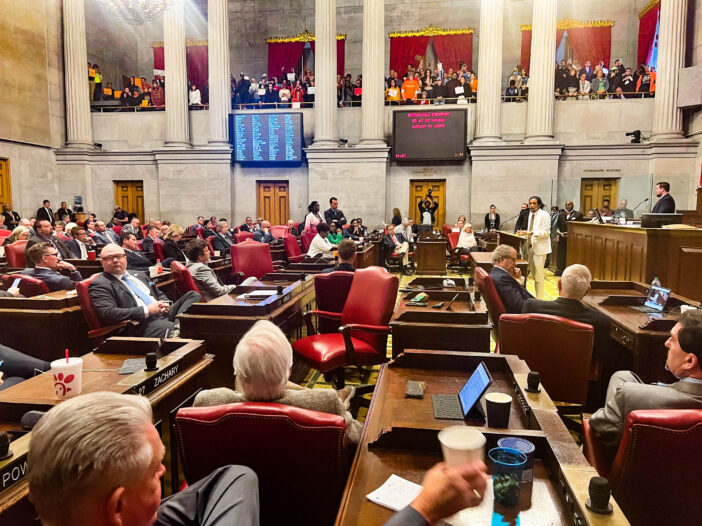 Tennessee House Republicans expel 2 young Black Democrats for gun ...