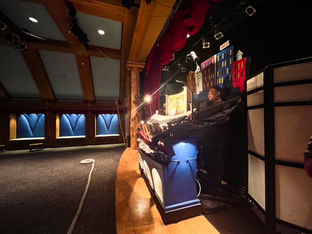 How the Nashville Public Library brings books to life through puppetry ...