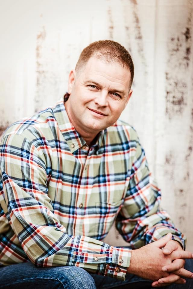 Elizabeth Burton - Journalist Profile - Intelligent Relations