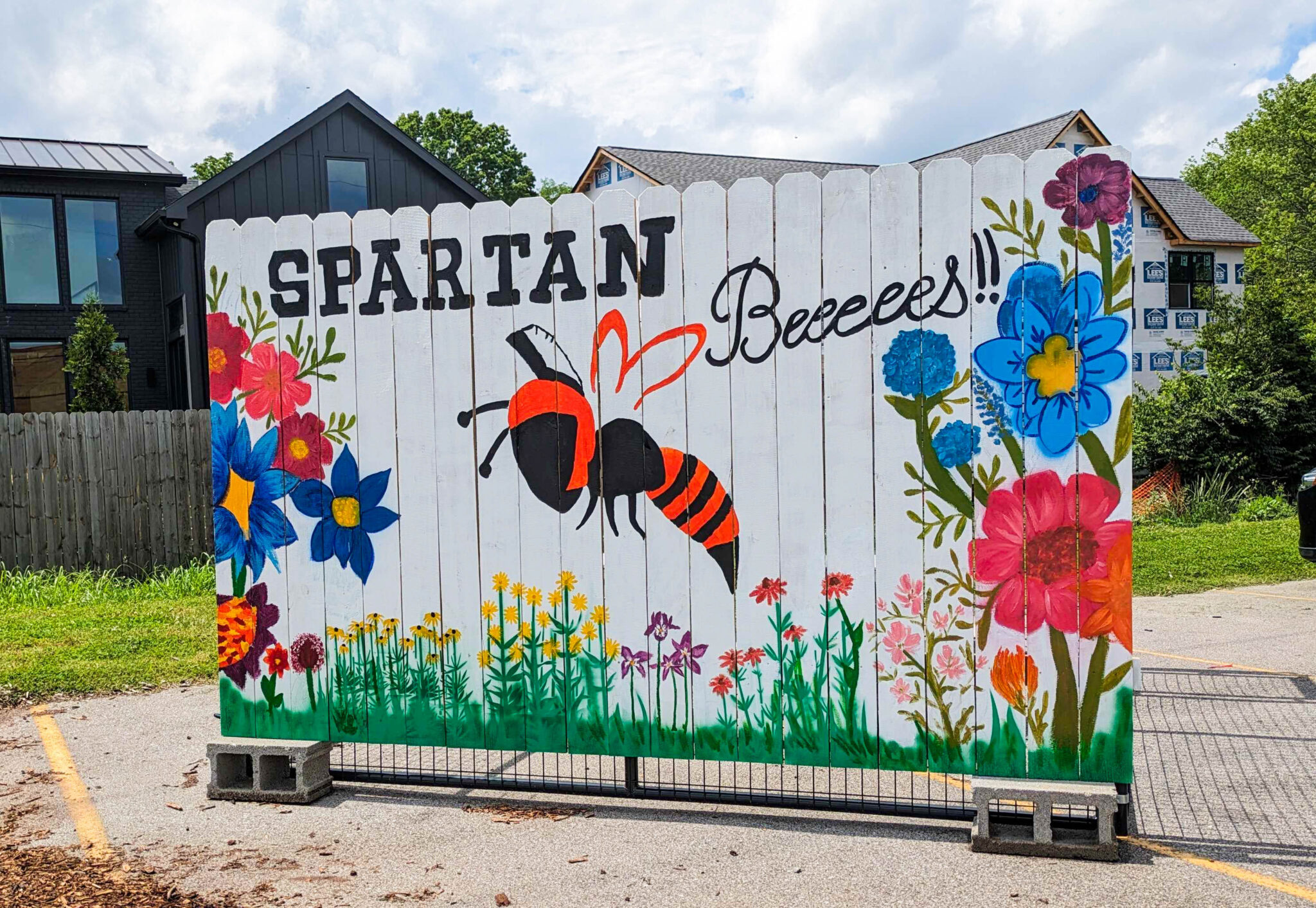 This Nashville high school houses thousands of bees. Here's how they'll ...